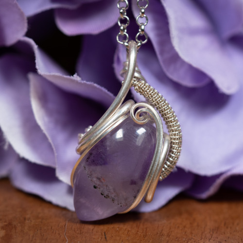 Amethyst Meanings and Crystal Properties - The Crystal Council
