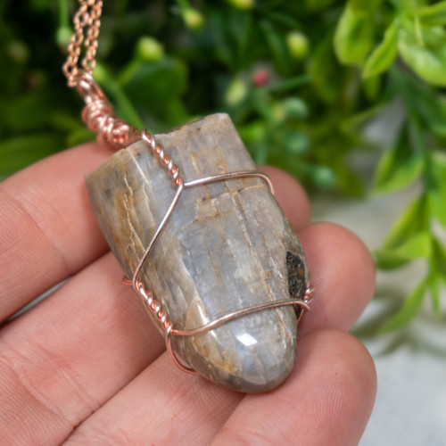 Moonstone Meanings and Crystal Properties - The Crystal Council