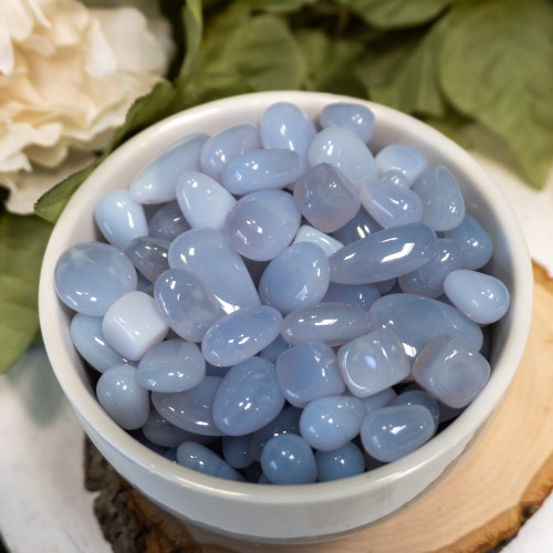 Blue Chalcedony Meanings and Crystal Properties - The Crystal Council