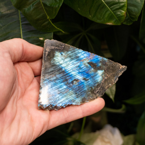 Labradorite Meanings and Crystal Properties - The Crystal Council