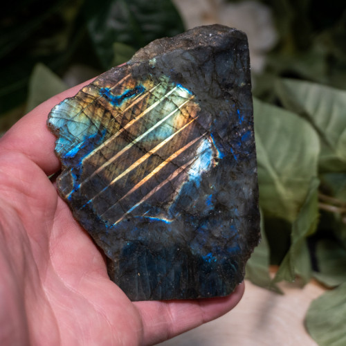 Labradorite Meanings and Crystal Properties - The Crystal Council