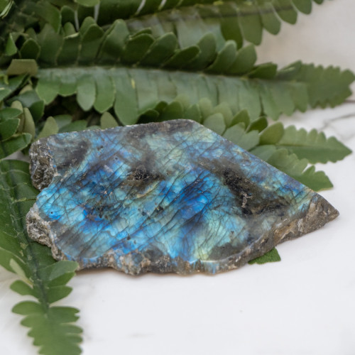 Labradorite Meanings and Crystal Properties - The Crystal Council