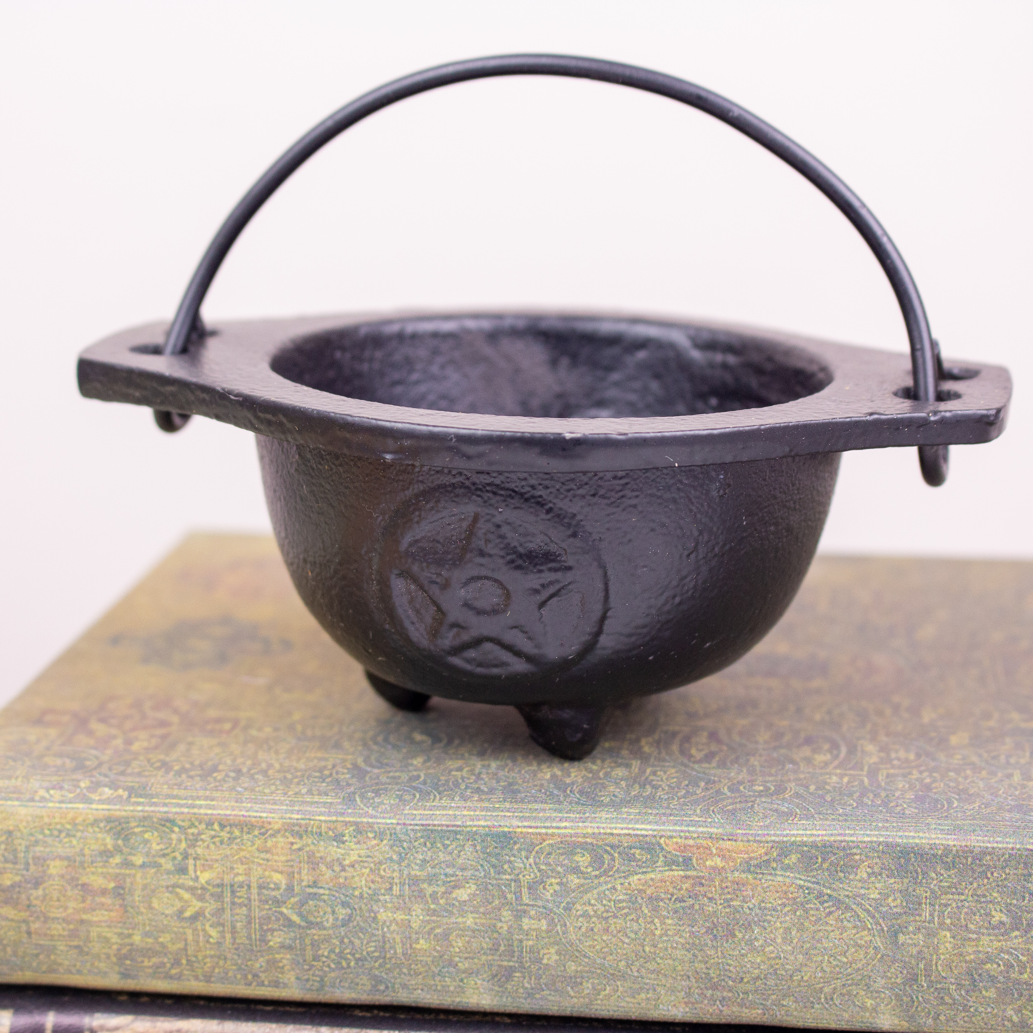 Cast Iron Spell Cauldron - The Crystal Council