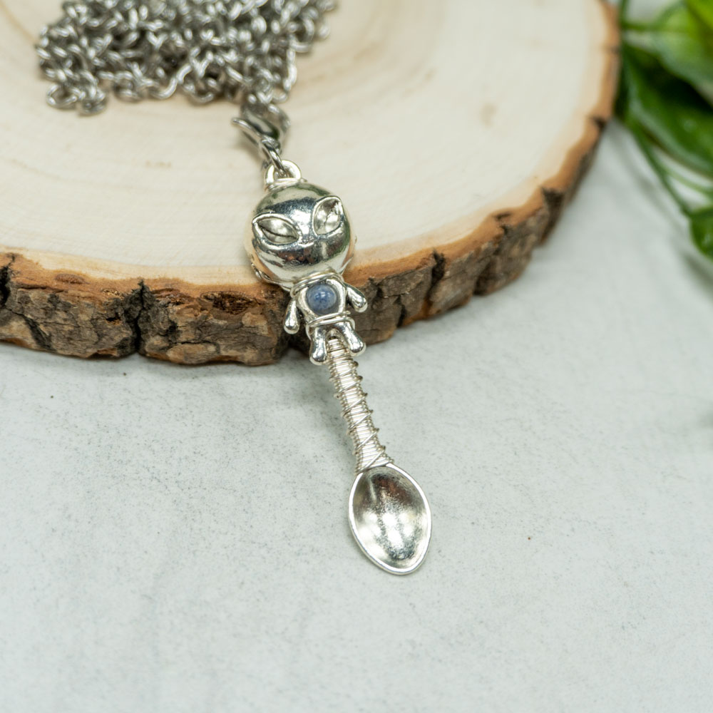 Blue Aventurine Alien Meditation Spoon #2 - The Crystal Council