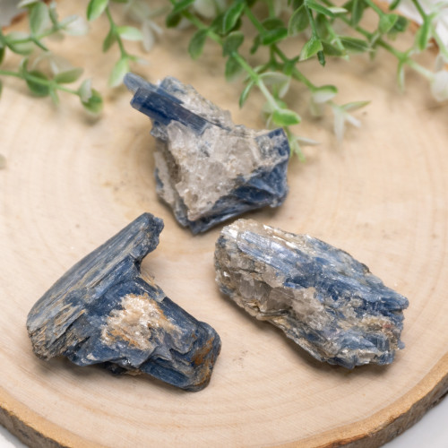 Learn About kyanite - The Crystal Council