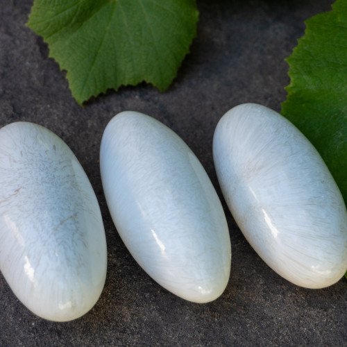 Scolecite Meanings and Crystal Properties - The Crystal Council