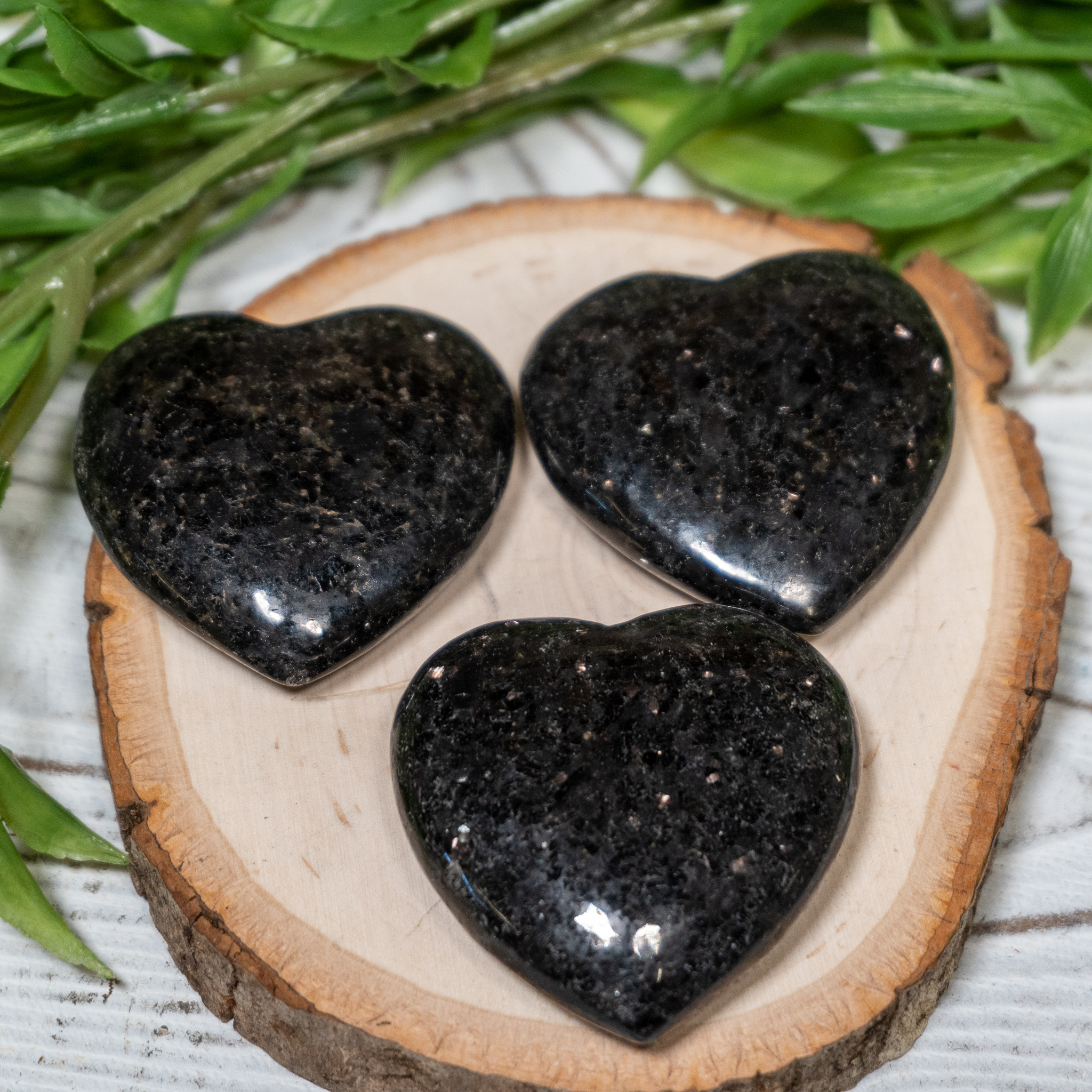 Nuummite heart - The Crystal Council