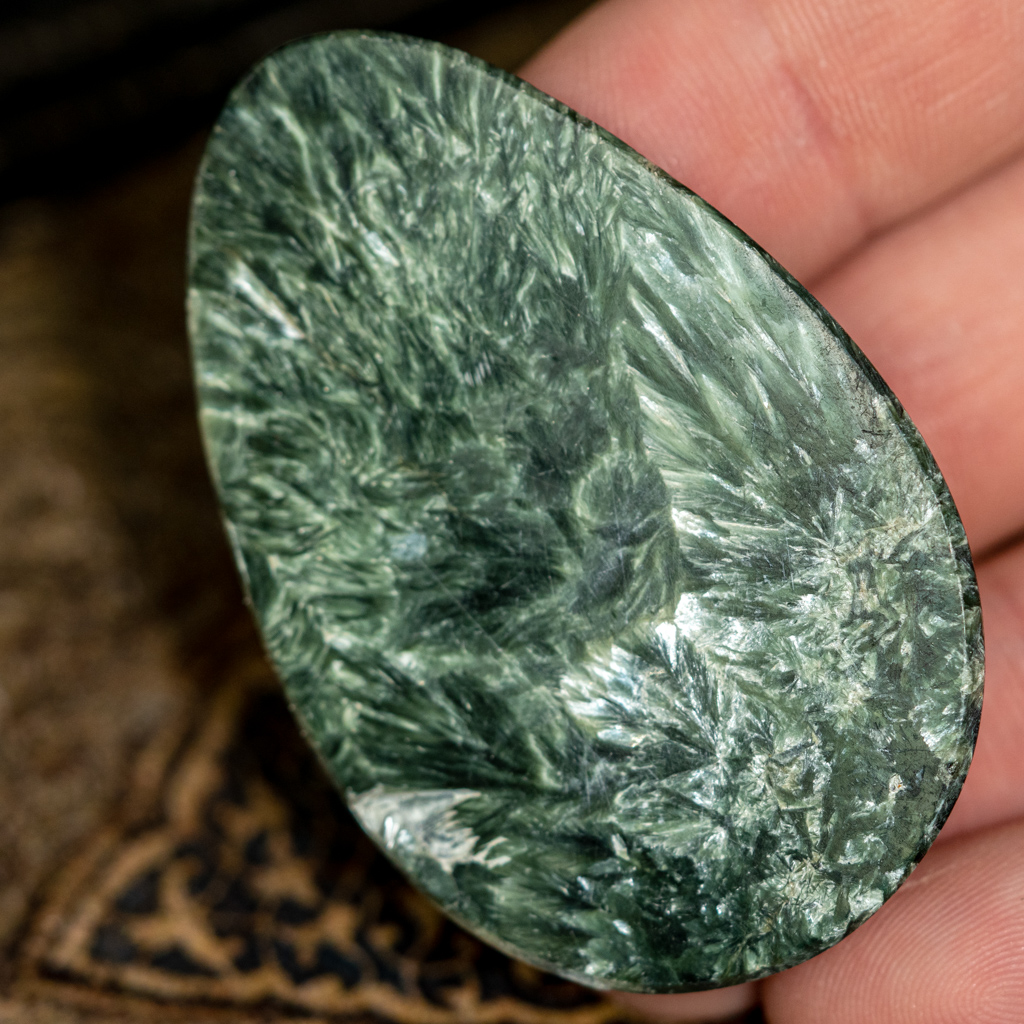 Seraphinite Cab #4 - The Crystal Council